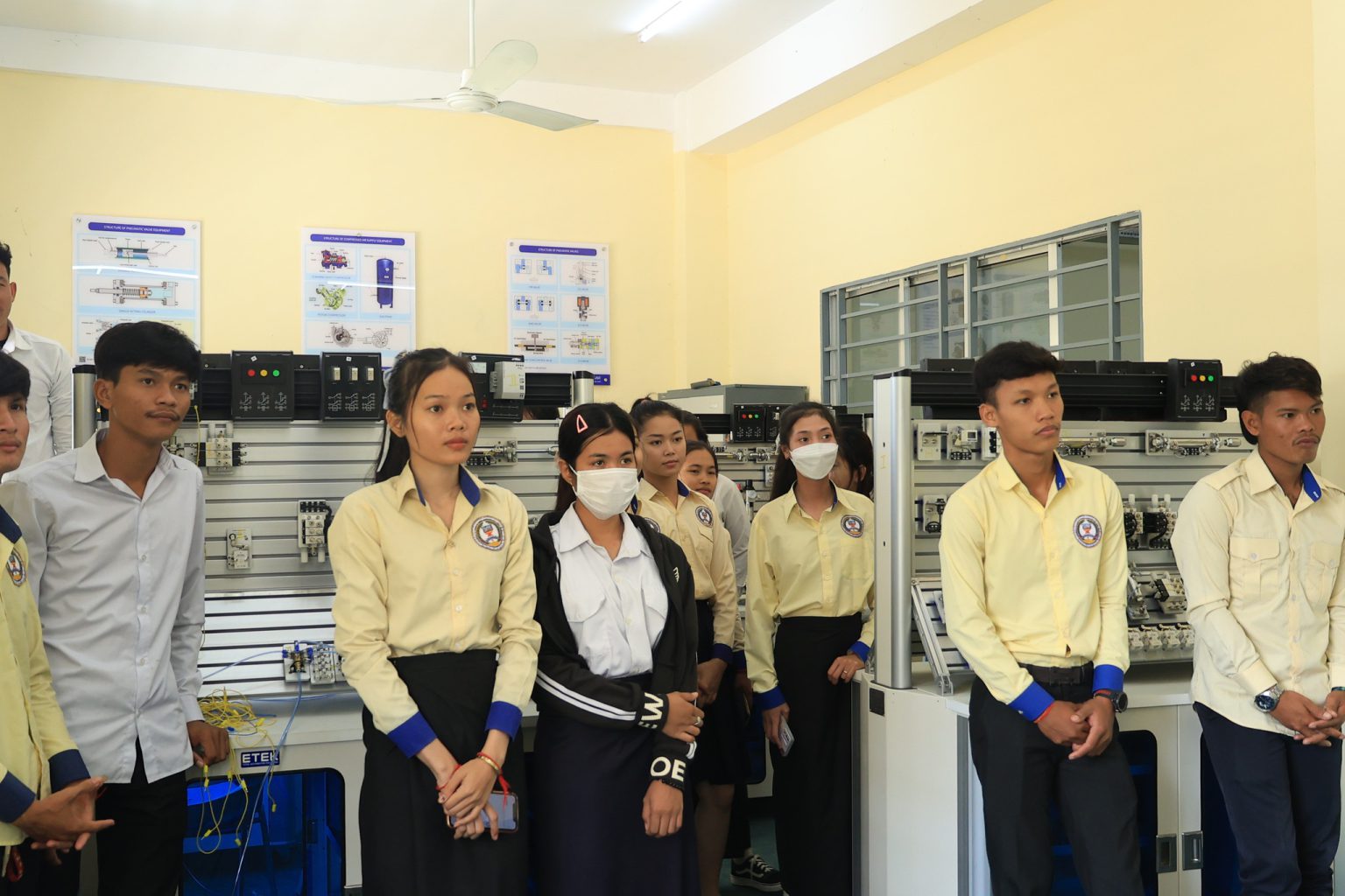 Pneumatic Technology Training at Techo Sen Svay Rieng Polytechnic ...